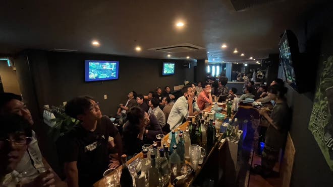ダーツ・カラオケ・ボドゲ・DJまで!学生の集まりやオフ会、宴会も気軽に貸切できる、ミナミの遊べるBAR!の写真2