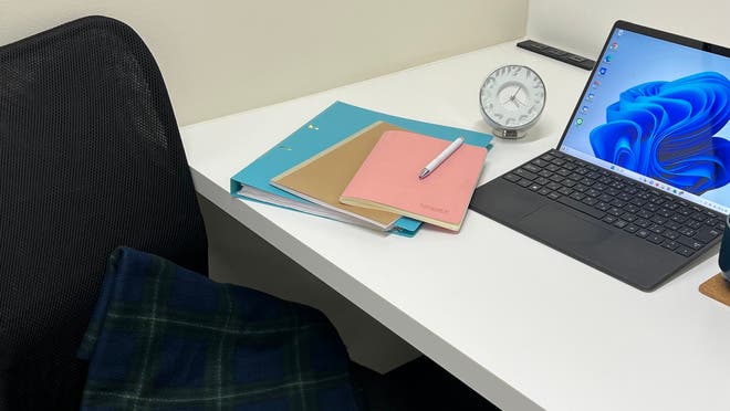 1名用広々半個室4 (モニターなし) PC作業/Web会議/休憩/ちょっとしたパウダールームにも ※完全個室ではありません※の写真1