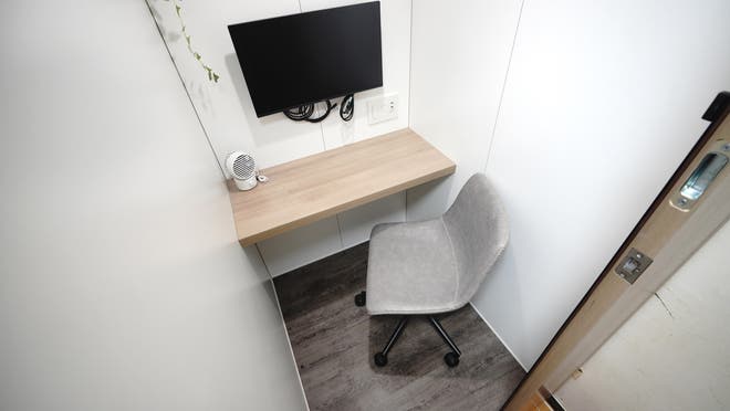 <ミニマルワークスペース立川No.2>1人用個室🚪Wi-Fi📶電源🔌モニター🖥️テレワーク/オンライン会議の写真1