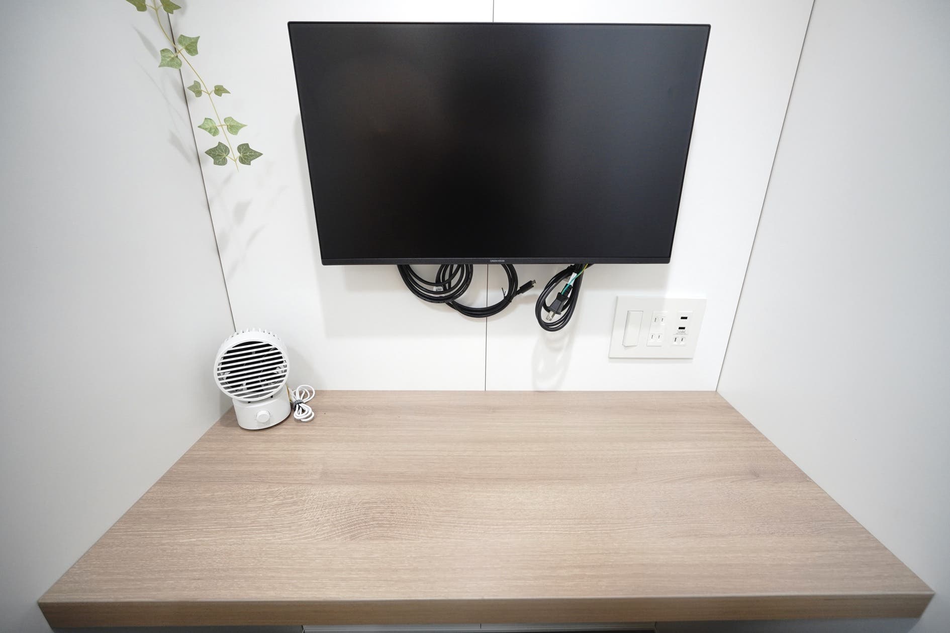 ＜ミニマルワークスペース立川No.2＞1人用個室🚪Wi-Fi📶電源🔌モニター🖥️テレワーク/オンライン会議の写真2