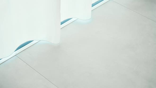 北窓からの優しい自然光|天井高4m・白壁の撮影スタジオ|駐車場3台|本巣ICすぐの写真26