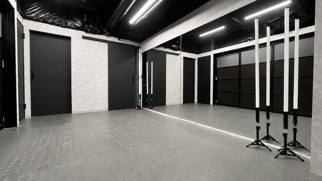 立川駅南口徒歩10分【RE:VISION立川】ダンススタジオの写真1