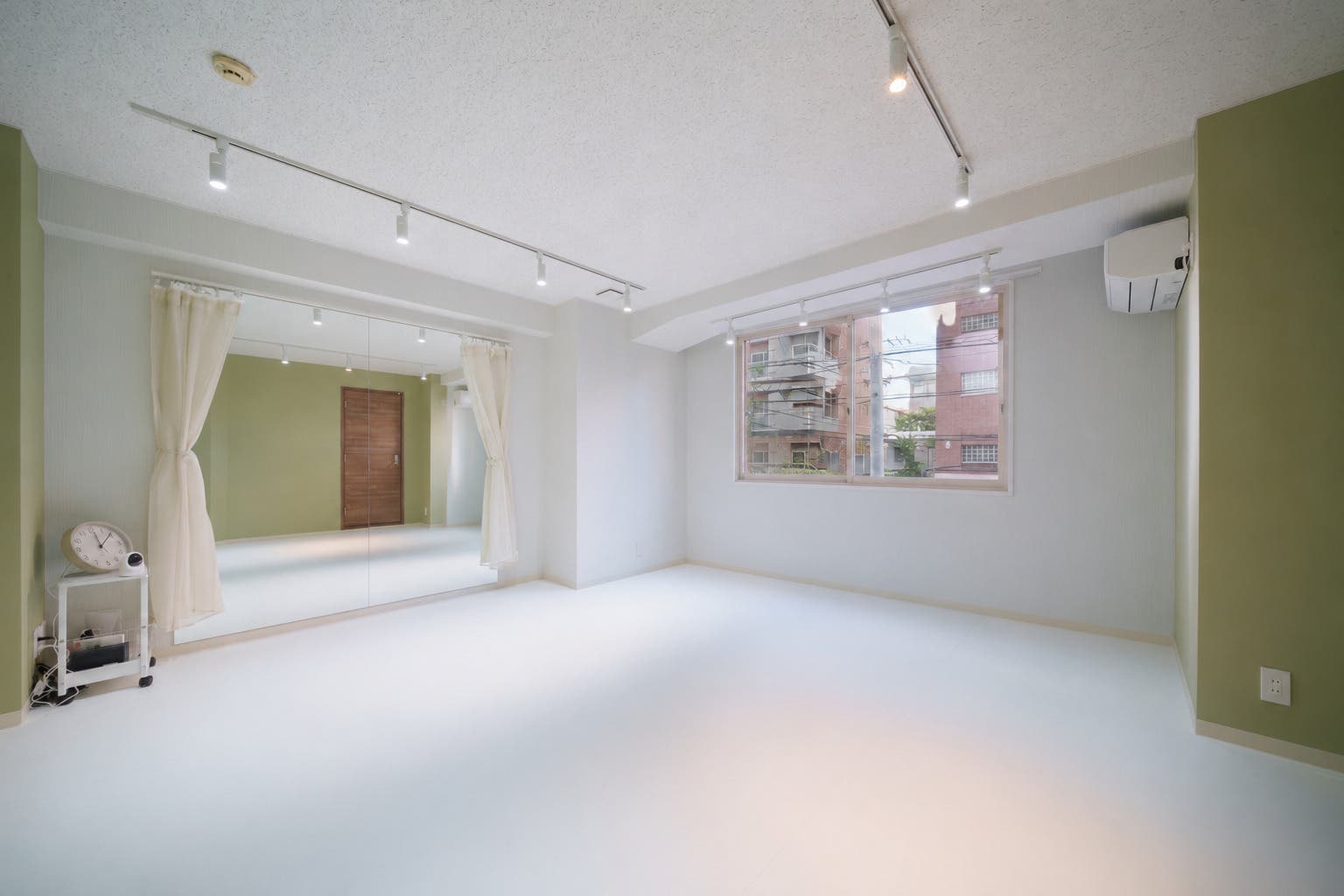 三軒茶屋駅から徒歩5分　隠れ家　音楽・ダンススタジオの写真1
