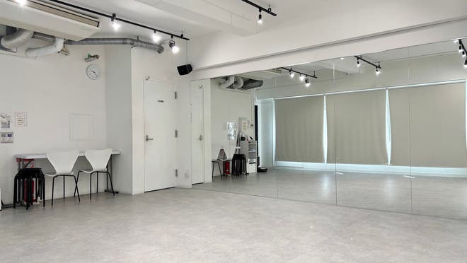 札幌中心部・すすきの駅徒歩1分アクセス抜群!!綺麗でオシャレ、SNS映え◎レンタルダンススタジオ♪の写真4