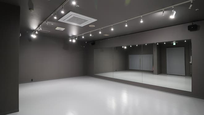 地下鉄駅直結ビル内でアクセス抜群!オシャレな内装でSNS映え☆レンタルダンススタジオ♪無料駐車場完備!の写真2