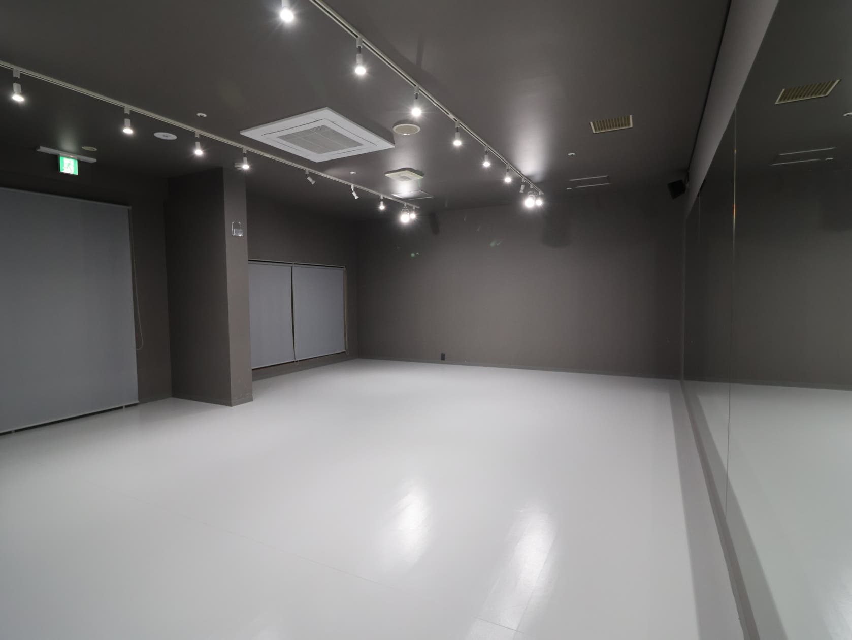 地下鉄駅直結ビル内でアクセス抜群！オシャレな内装でSNS映え☆レンタルダンススタジオ♪無料駐車場完備！の写真4
