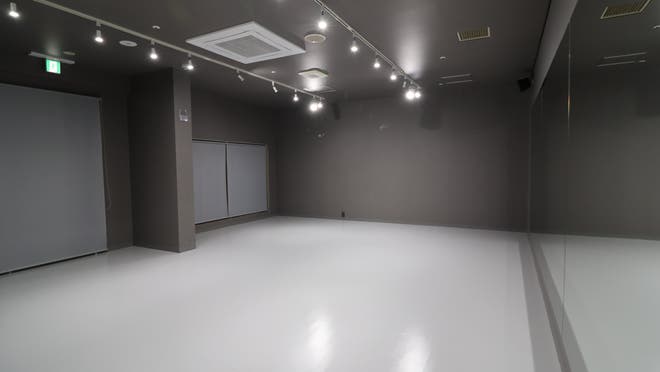 地下鉄駅直結ビル内でアクセス抜群!オシャレな内装でSNS映え☆レンタルダンススタジオ♪無料駐車場完備!の写真4