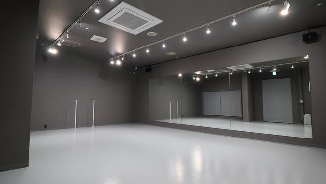 地下鉄駅直結ビル内でアクセス抜群!オシャレな内装でSNS映え☆レンタルダンススタジオ♪無料駐車場完備!の写真10