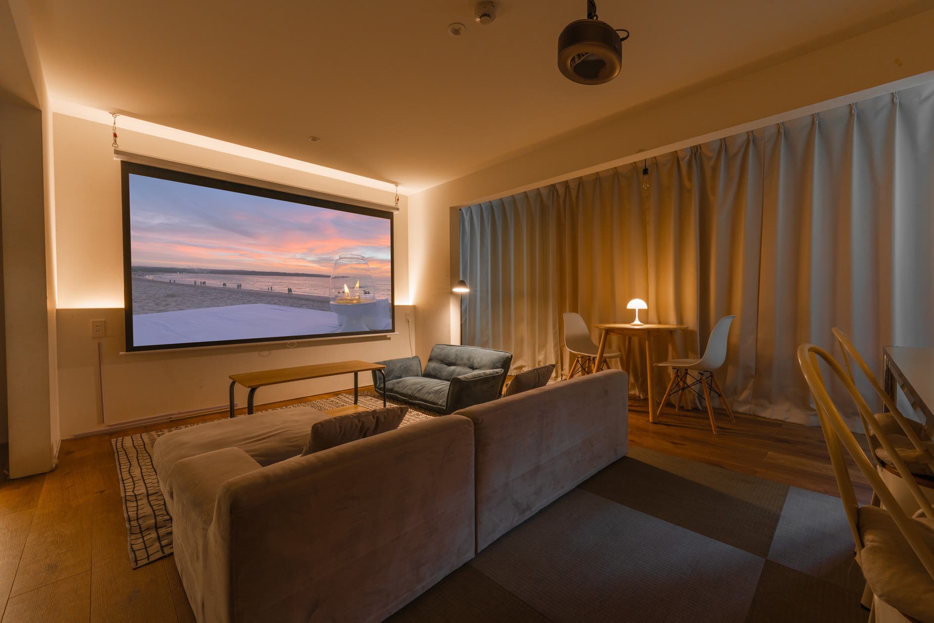 スペモ🏠24時間OK⏱️プロジェクター📽️映画鑑賞🎥デート🛋おしゃれ💫パーティー🎉508_CINEMA大阪日本橋の写真1