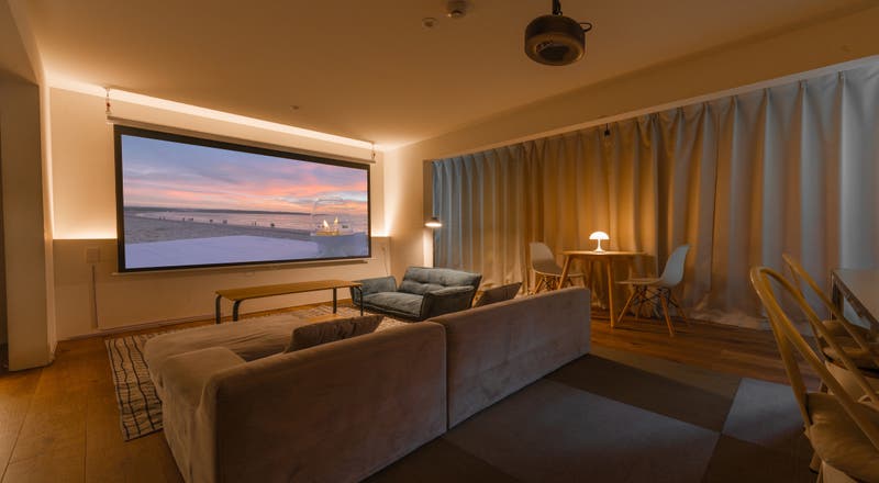 スペモ🏠24時間OK⏱️プロジェクター📽️映画鑑賞🎥デート🛋おしゃれ💫パーティー🎉508_CINEMA大阪日本橋