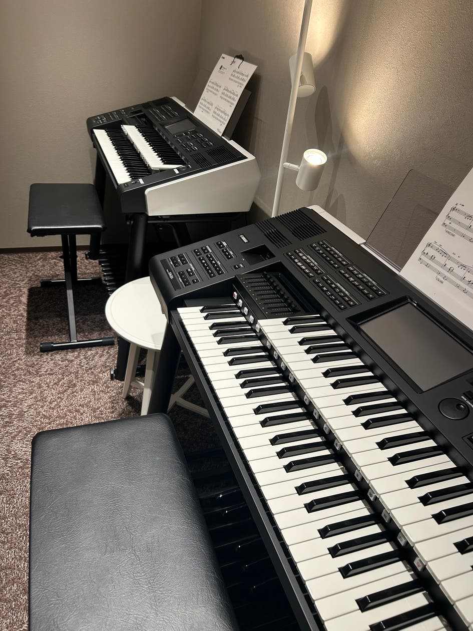 【横浜駅徒歩５分】7.70㎡/最新エレクトーン2台備え付きの音楽ルーム（ルービー横浜 room2）の写真5