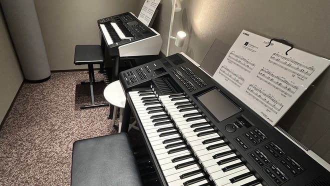 【横浜駅徒歩5分】7.70㎡/最新エレクトーン2台備え付きの音楽ルーム(ルービー横浜 room2)の写真6