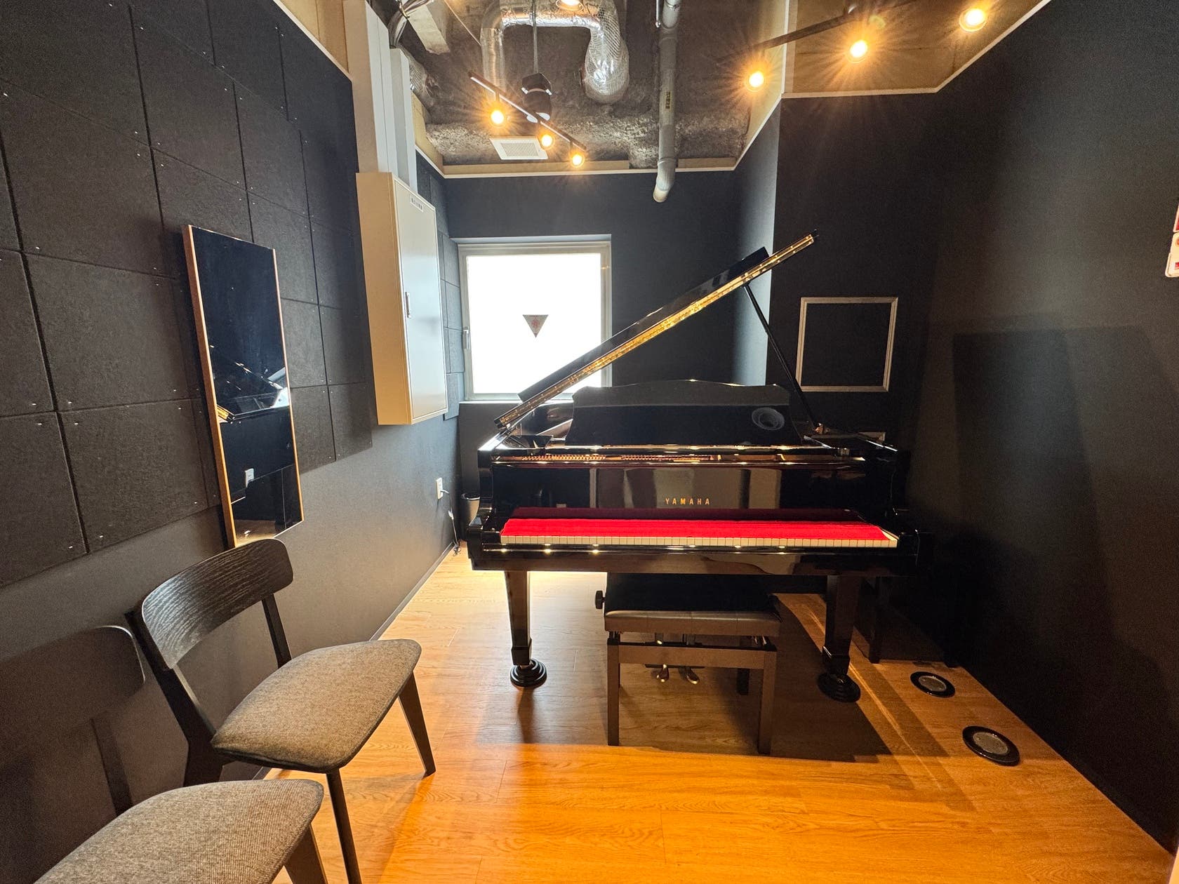 【渋谷駅徒歩3分】9.20㎡/グランドピアノ備え付きの音楽スタジオ（ルービー渋谷2nd room5）の写真1