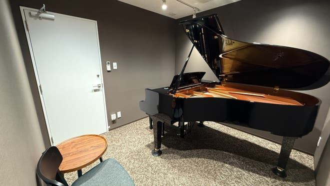 【用賀駅徒歩3分】8.57㎡/大型グランドピアノ備え付きの音楽ルーム(ルービー用賀 room2)の写真2