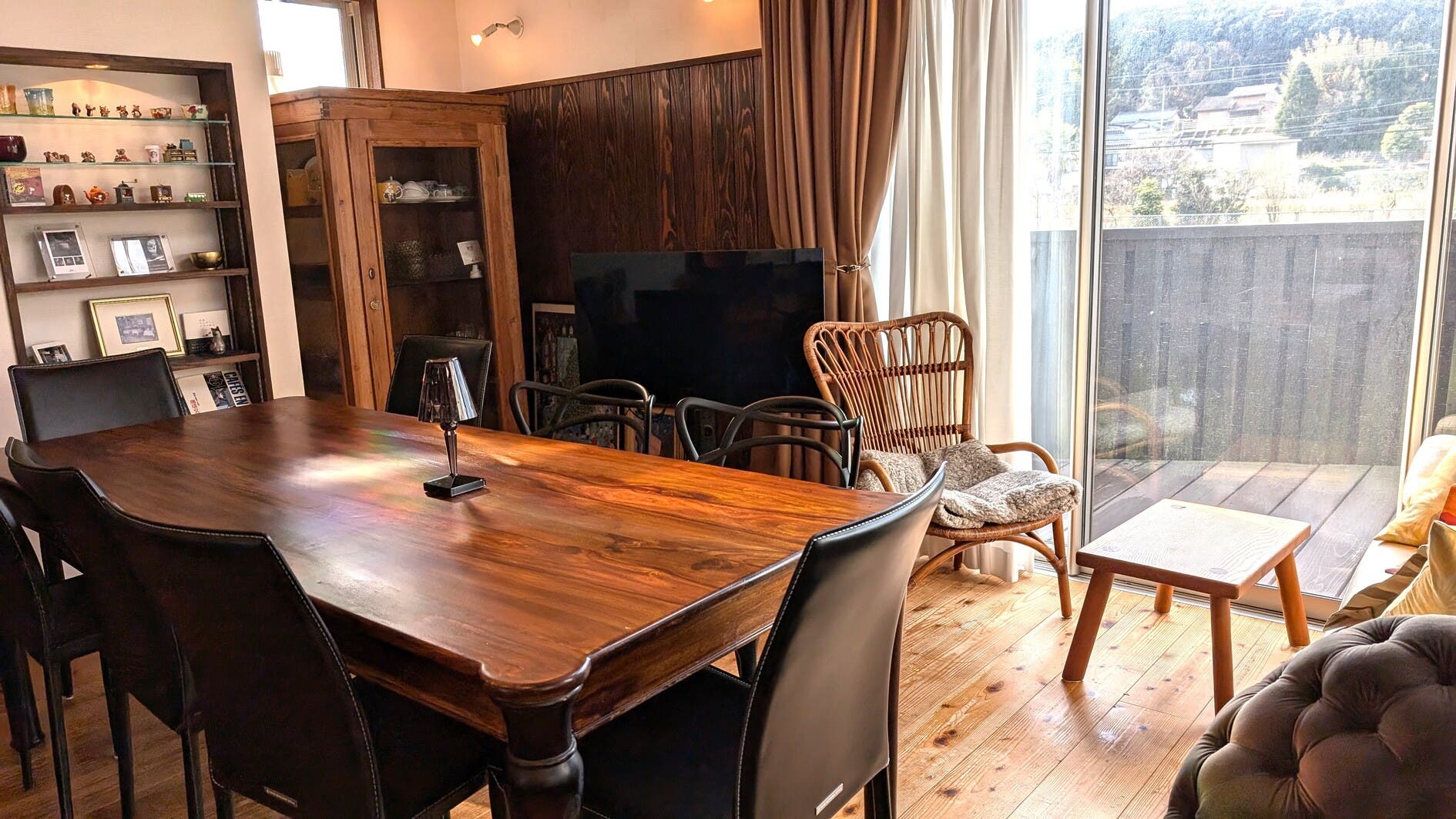 まるごと戸建て貸切✨広々キッチン✨Wi-Fi✨ウッドデッキ・庭✨24時間✨スピーカー🎵各種VOD｜YouTubeの写真3