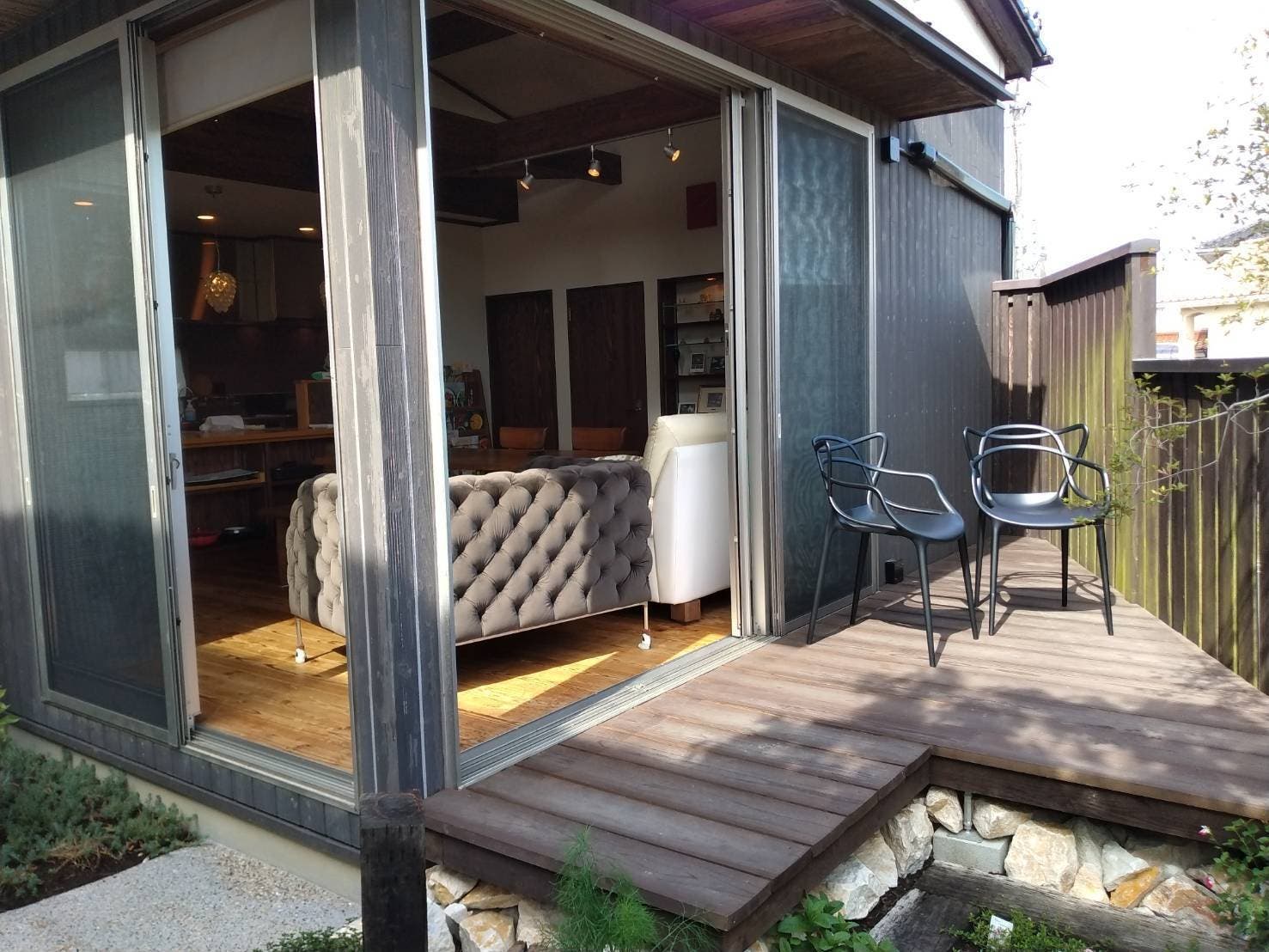 まるごと戸建て貸切✨広々キッチン✨Wi-Fi✨ウッドデッキ・庭✨24時間✨スピーカー🎵各種VOD｜YouTubeの写真6