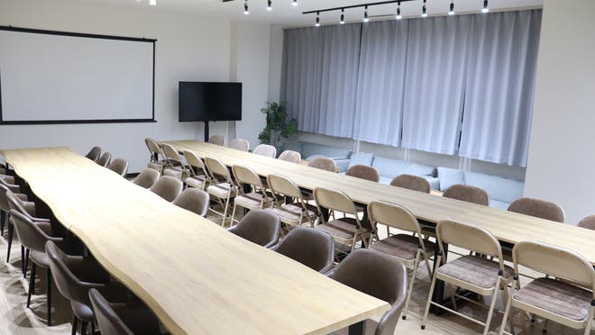 【天満駅4分】2026年7月OPEN!32名着席🛋100㌅プロジェクター🎬歓送迎会・女子会に🎉会議・交流会・上映会にも🧳の写真4