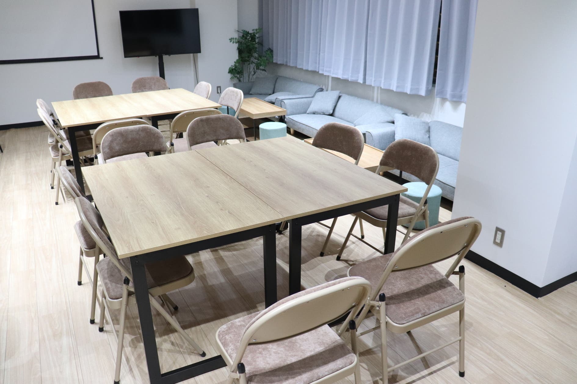 【天満駅4分】2026年7月OPEN！32名着席🛋100㌅プロジェクター🎬歓送迎会・女子会に🎉会議・交流会・上映会にも🧳の写真7