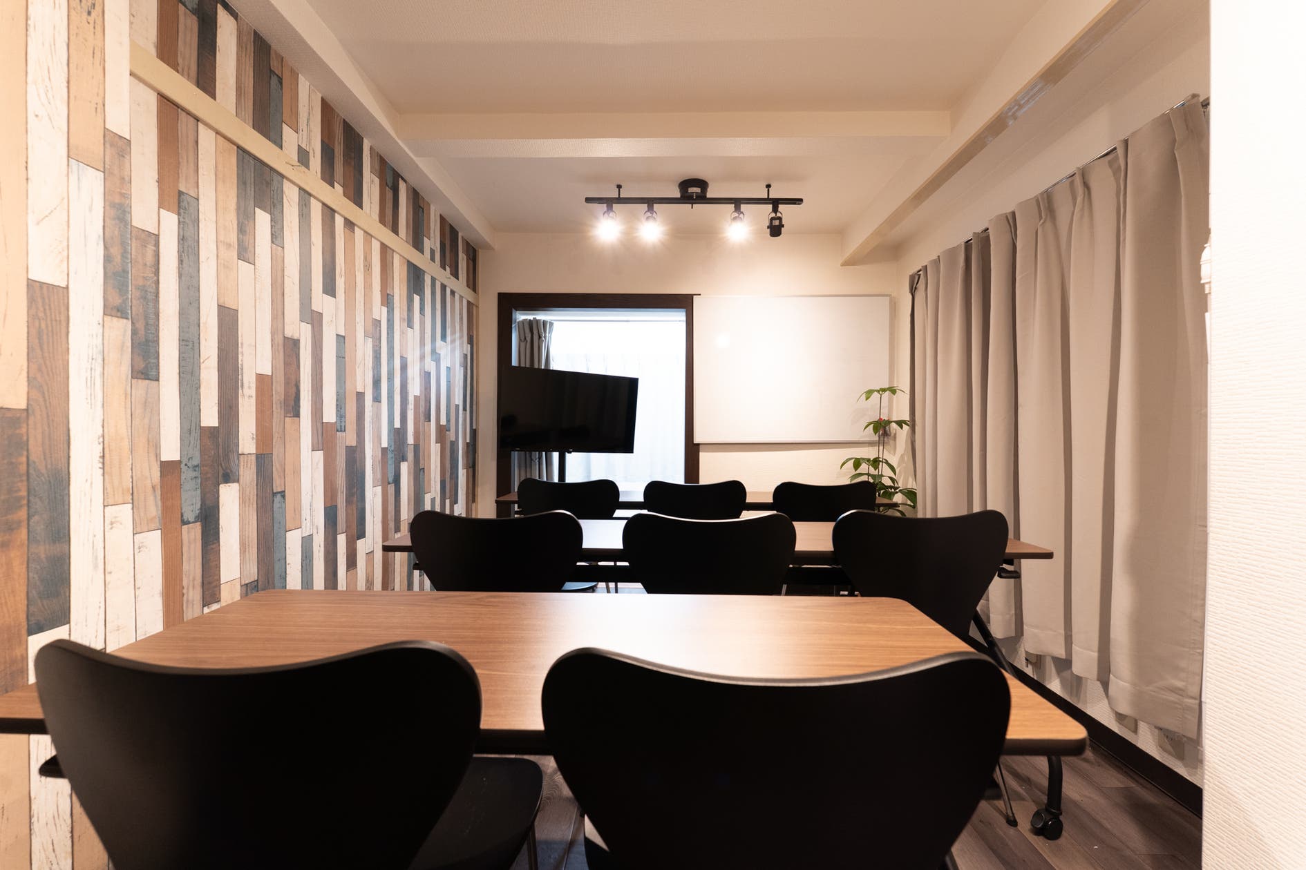 2号店🆕TBSから一番近い会議室赤坂駅1分☀️コワーキング💻パーティー懇親会🍾完全個室空間✨の写真5