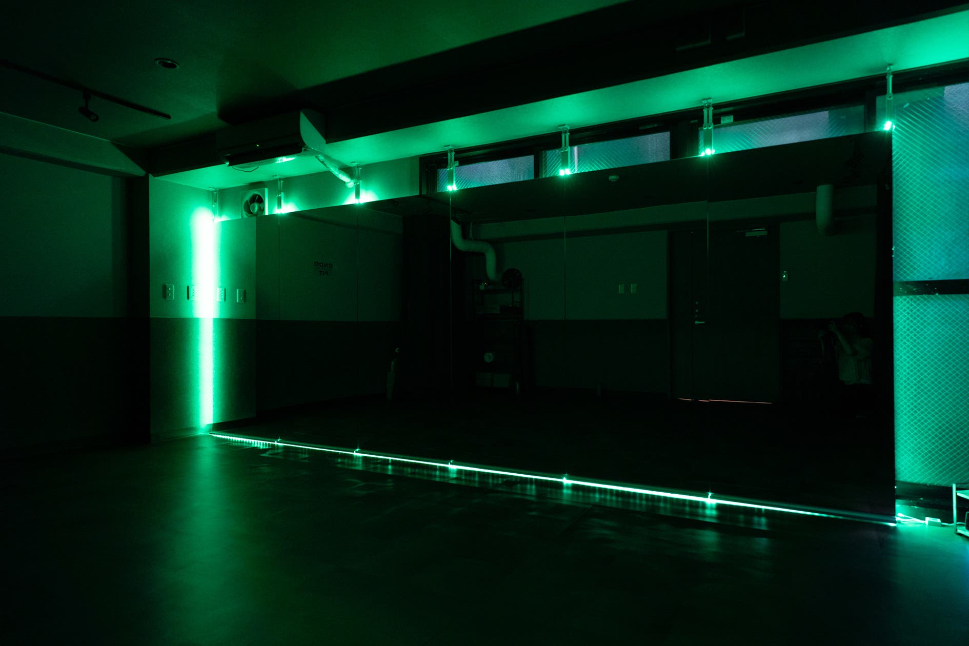 NEW!【巣鴨駅5分】大型鏡4.8ｍ広さ30㎡の地下スタジオでダンス・歌や楽器練習・トレーニング・演劇におすすめの写真7