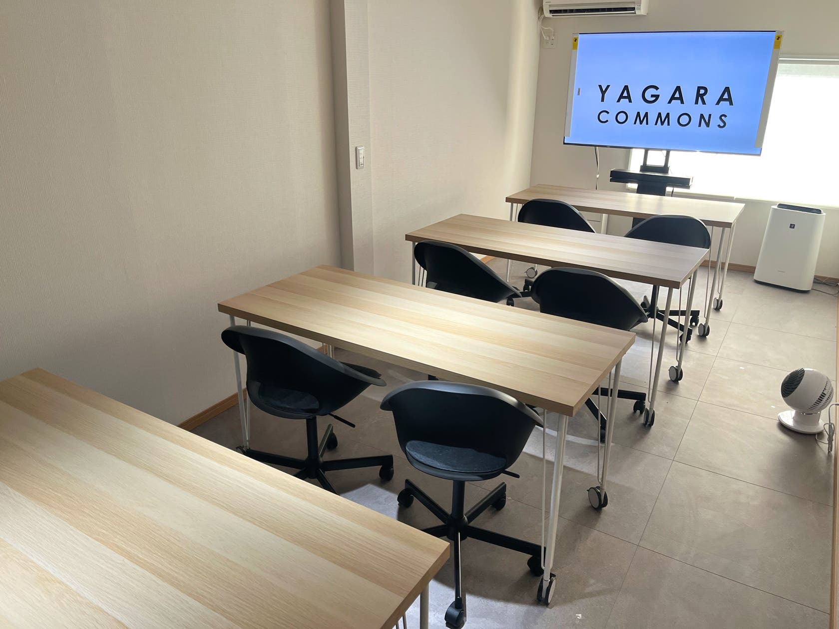 【新規オープン】北巽5分/難波15分★65型大画面モニター＆レイアウト自由！セミナー・講習会・上映会・ワークショップの写真2