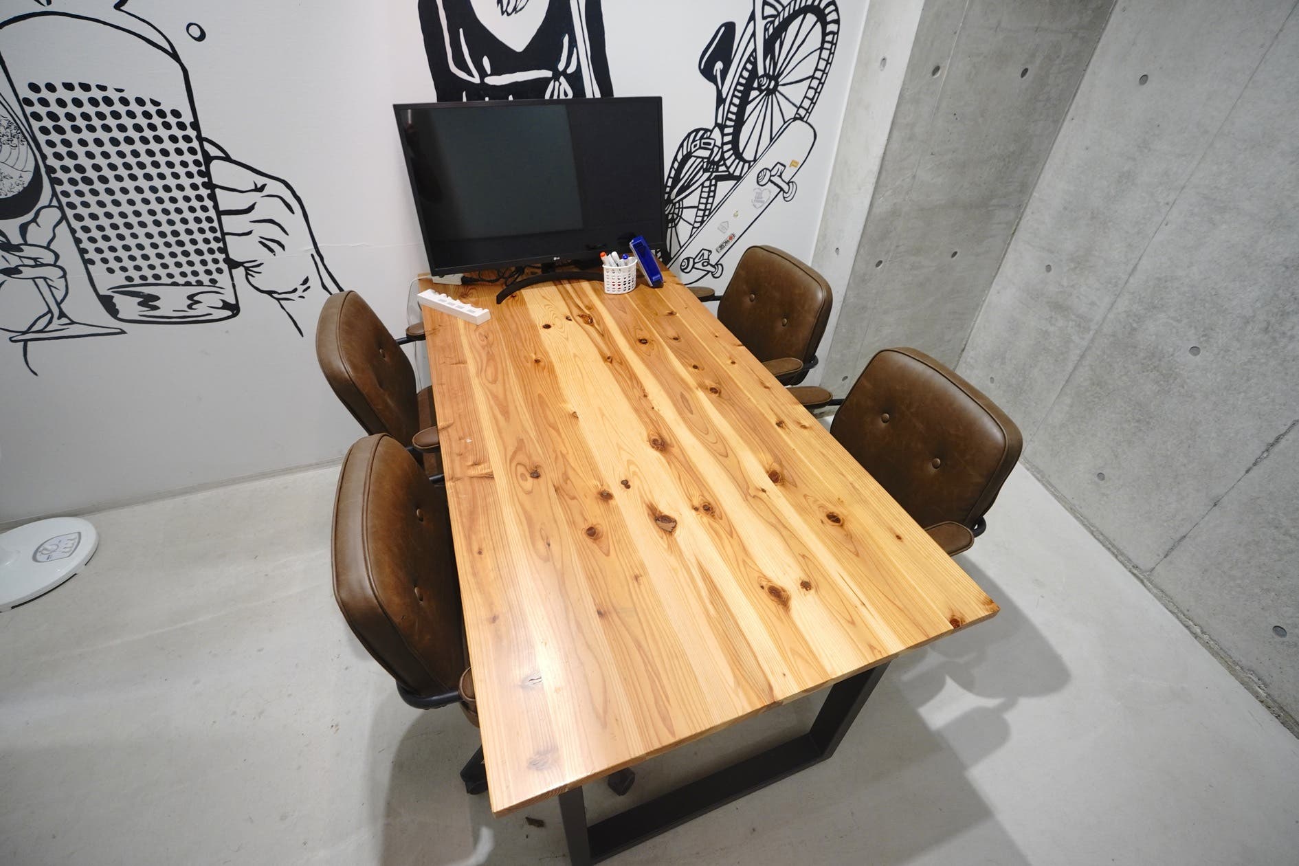 ＜MAKUAI WORK 下北沢 ミーティングルームNo.2＞下北沢駅徒歩2分コワーキングスペース✨4名収容個室会議室🖥️の写真6