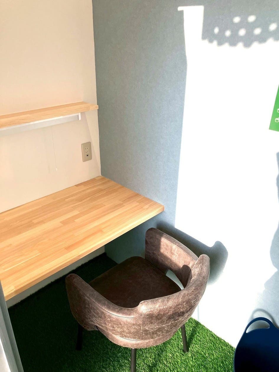 谷町九丁目駅徒歩1分｜1名半個室ブース2｜自習・Web会議｜24時間の写真4