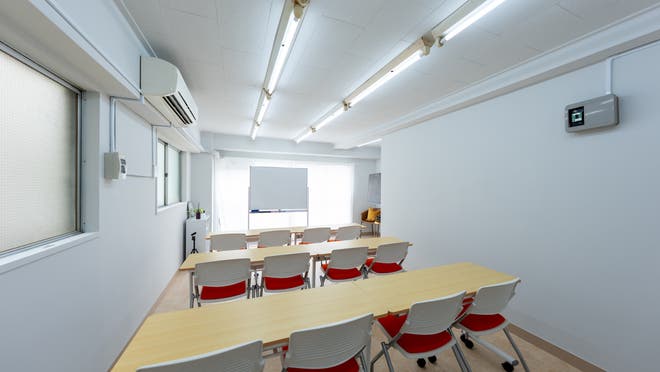 【✨OPEN 特価✨】大塚駅徒歩1分以内!明るい会議室|おしゃれなチェア2台で収録・撮影にも!|控室|対談|備品無料の写真7
