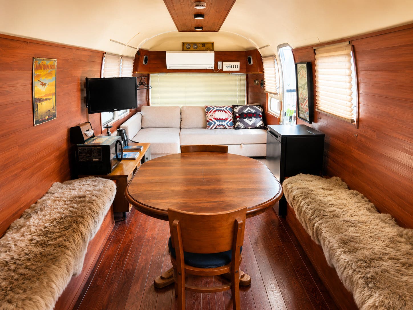 ヴィンテージトレーラー｜AIRSTREAM｜撮影・ロケ・イベント｜海まで徒歩5分の写真2