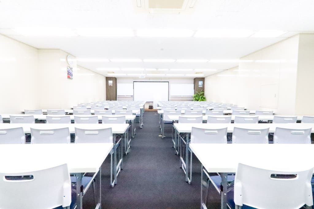 【秋葉原駅徒歩1分！118名利用可！】高性能プロジェクター・WiFi無料！毎日清掃！ふれあい貸し会議室 秋葉原No67の写真1