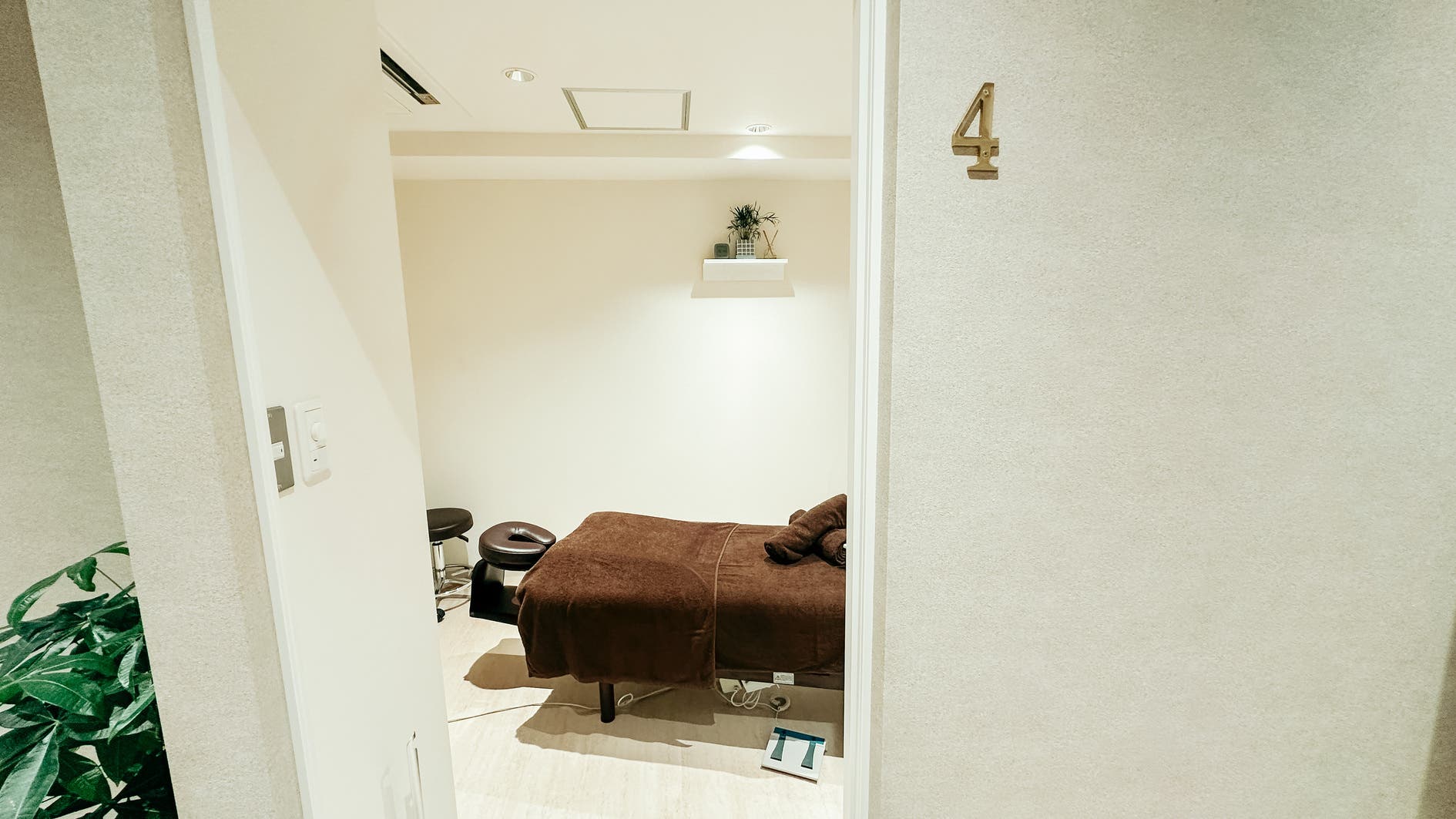 【ROOM4】麻布十番駅近！徒歩1分！今話題の設備が充実したリラクゼーション特化のレンタルシェアサロン！受付スタッフ常駐の写真8
