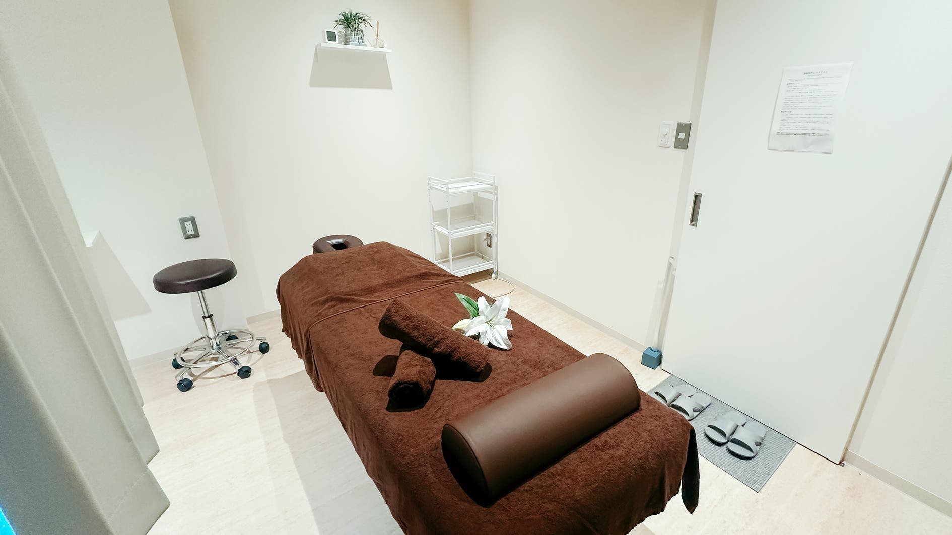 【ROOM5】麻布十番駅近！徒歩1分！今話題の設備が充実したリラクゼーション特化のレンタルシェアサロン！受付スタッフ常駐の写真4