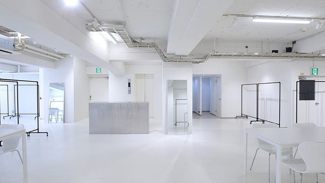 【2F-ワンフロア】約300㎡の広さで自然光が窓からたっぷり差し込む、日当たり良好の明るい撮影スタジオ。【大阪市中央区】の写真9