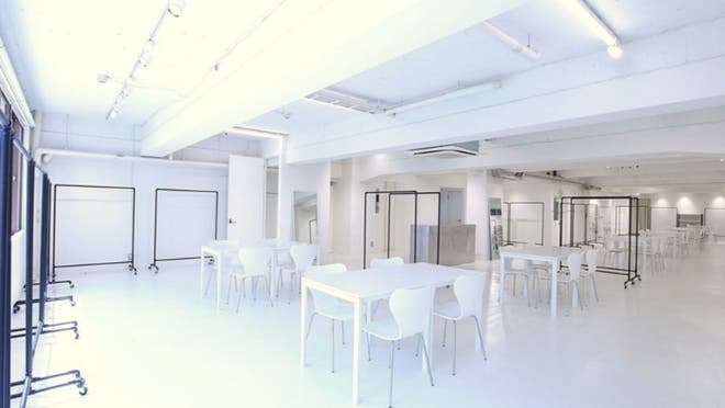 【2F-ワンフロア】約300㎡の広さで自然光が窓からたっぷり差し込む、日当たり良好の明るい撮影スタジオ。【大阪市中央区】の写真10