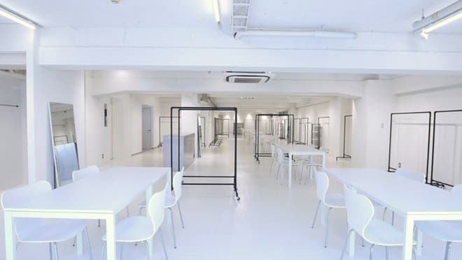 【2F-ワンフロア】約300㎡の広さで自然光が窓からたっぷり差し込む、日当たり良好の明るい撮影スタジオ。【大阪市中央区】の写真11