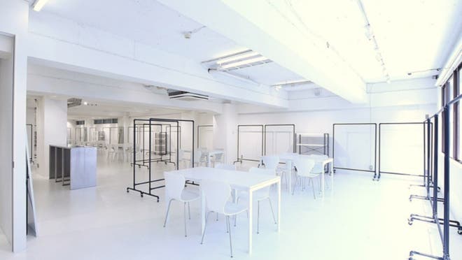 【2F-ワンフロア】約300㎡の広さで自然光が窓からたっぷり差し込む、日当たり良好の明るい撮影スタジオ。【大阪市中央区】の写真12