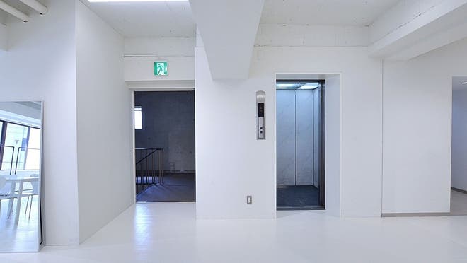 【2F-ワンフロア】約300㎡の広さで自然光が窓からたっぷり差し込む、日当たり良好の明るい撮影スタジオ。【大阪市中央区】の写真17