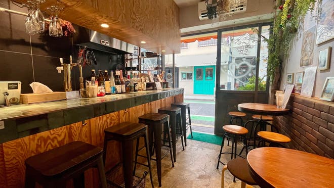 【下北沢】厨房完備のカフェバー☕1日店長・お誕生日会・ポップアップ・撮影・オフ会に(着席10名/7時〜18時利用/ 外席有)の写真1