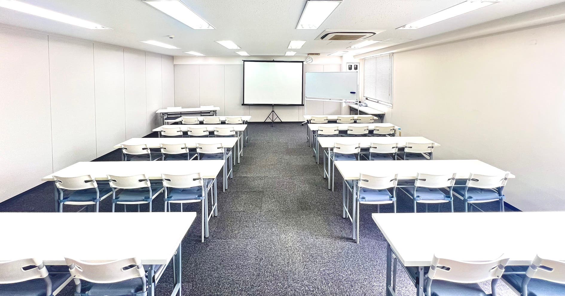 ☆NEW☆【本町駅から徒歩5分】大阪本町店 6階B会議室【会議・研修・試験会場・セミナーに】の写真1