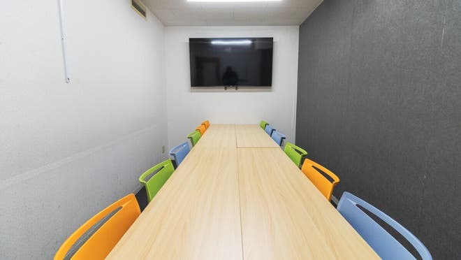 【東京駅・日本橋駅2分】完全個室改装済!プロジェクター・プリンター・コピー機・WiFi全て無料!ふれあい貸し会議室 八重洲No2の写真2