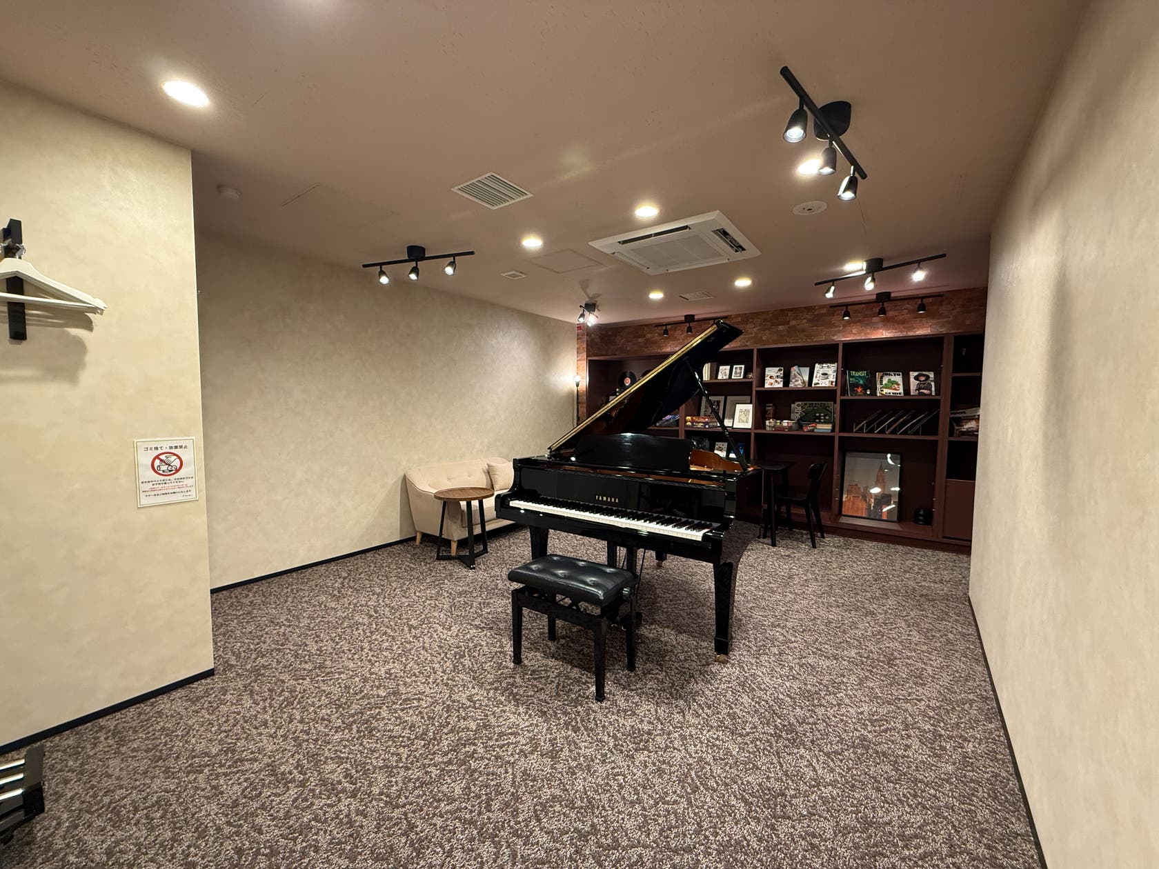 【大田区雪が谷大塚駅直結】32.80㎡/グランドピアノ完備。防音設備のある音楽ルーム。（ルービー 雪が谷大塚302号室）の写真2