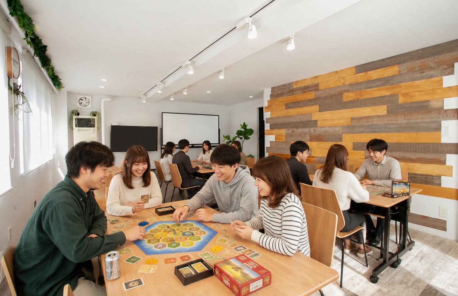 神田駅徒歩2分!/最大30名/土足利用可/会議/セミナー/面接/懇親会/ボードゲーム/女子会等/飲食お酒可/会議室KS8神田の写真10