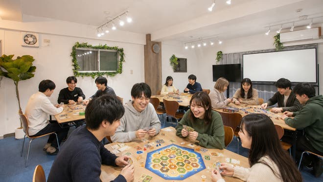 新宿三丁目駅徒歩3分!/最大28名/土足利用可!会議/セミナー/面接/懇親会/ボドゲ/女子会等/飲食お酒可/貸会議室KS9新宿の写真6
