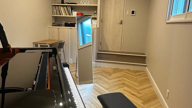 代々木上原徒歩7分|天井高2.7mの響きにこだわった本格防音室。シゲルカワイSK-3常設。練習・レッスン・アンサンブル・撮影などの写真14