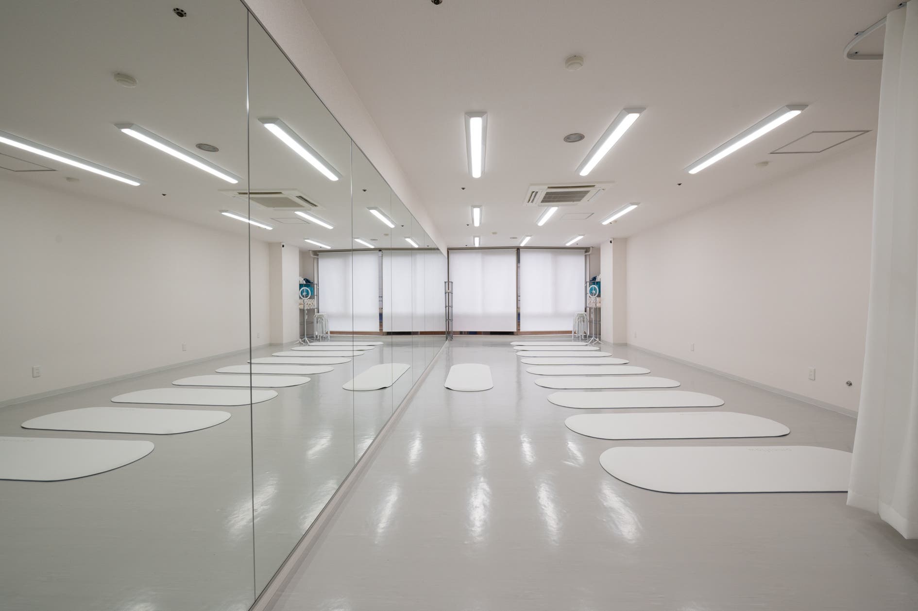 【元町駅徒歩1分】47㎡×9m大型ミラー✨NEW OPEN｜ダンス・撮影｜LED照明完備の写真14
