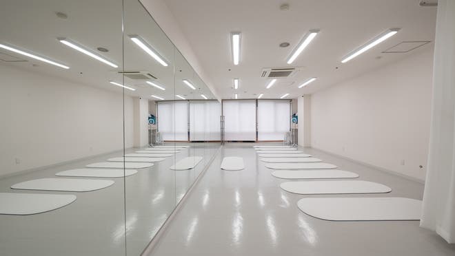 【元町駅徒歩1分】47㎡×9m大型ミラー✨NEW OPEN|ダンス・撮影|LED照明完備の写真14