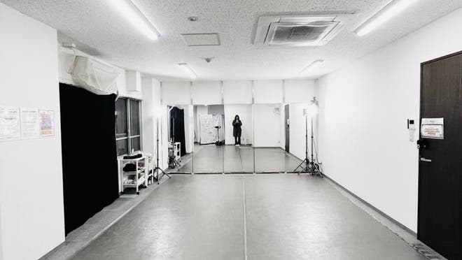 日暮里駅から徒歩3分のリノリウムダンススタジオの写真1