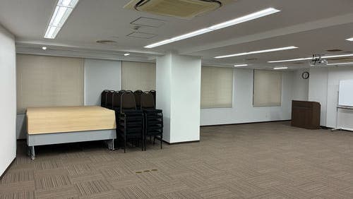 601号室【新大阪駅徒歩3分】✨2027年1月12日オープン✨最大24名着席可能!イベント・セミナー・研修に!飲食持ち込み可能!の写真1