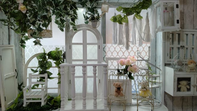 ピンク・ホワイト・ブラック3色の部屋で、自由自在に多様な撮影の写真1