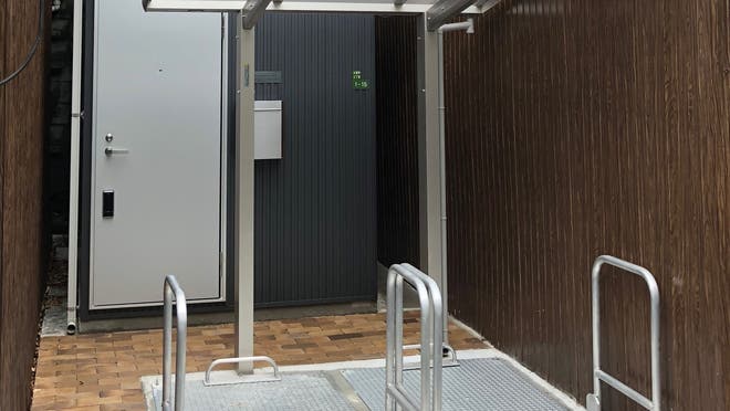 「自宅以外で落ち着いて話せる場所がない」方へ。建物まるごと貸切で映り込みなし。都心なのに静かで、光回線Wi-Fi完備です。の写真7